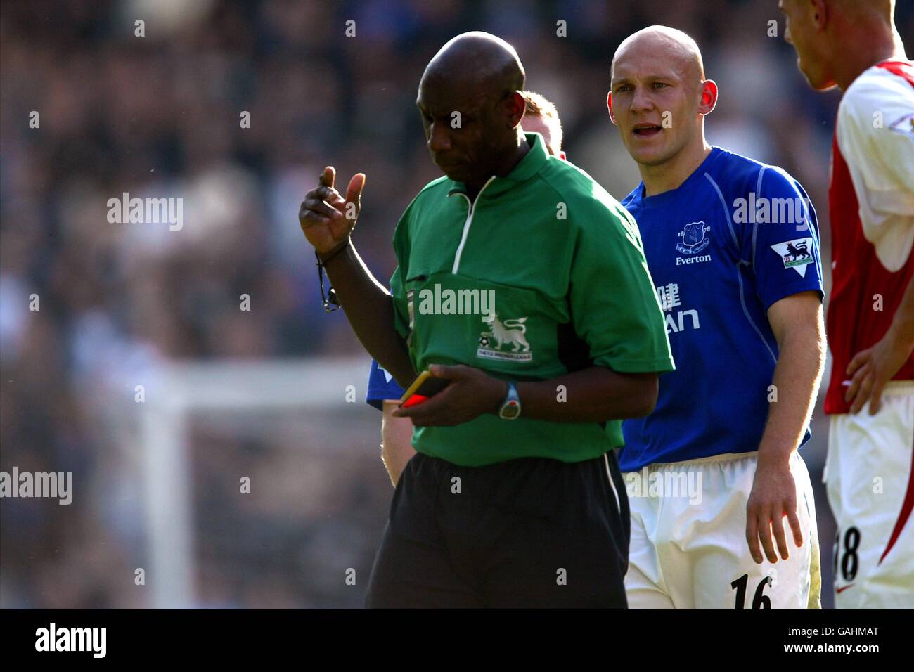 Referee uriah rennie hi-res stock photography and images - Alamy