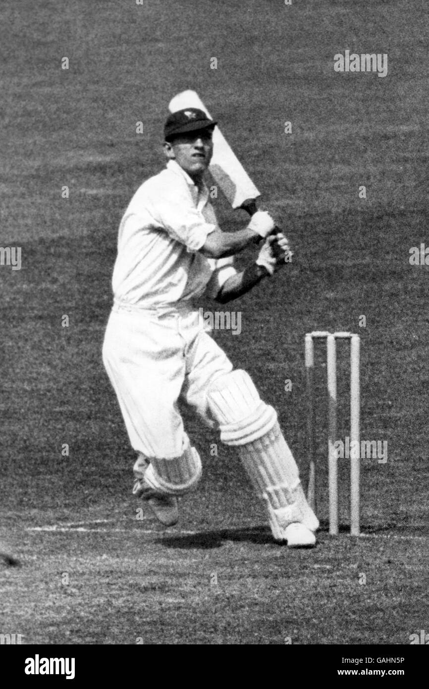 Len hutton hi-res stock photography and images - Alamy