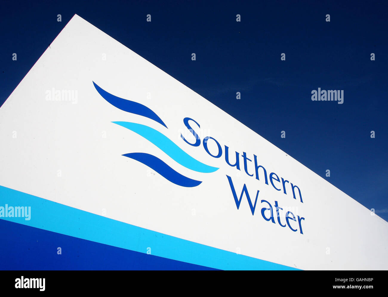 Southern Water Logo High Resolution Stock Photography and Images - Alamy