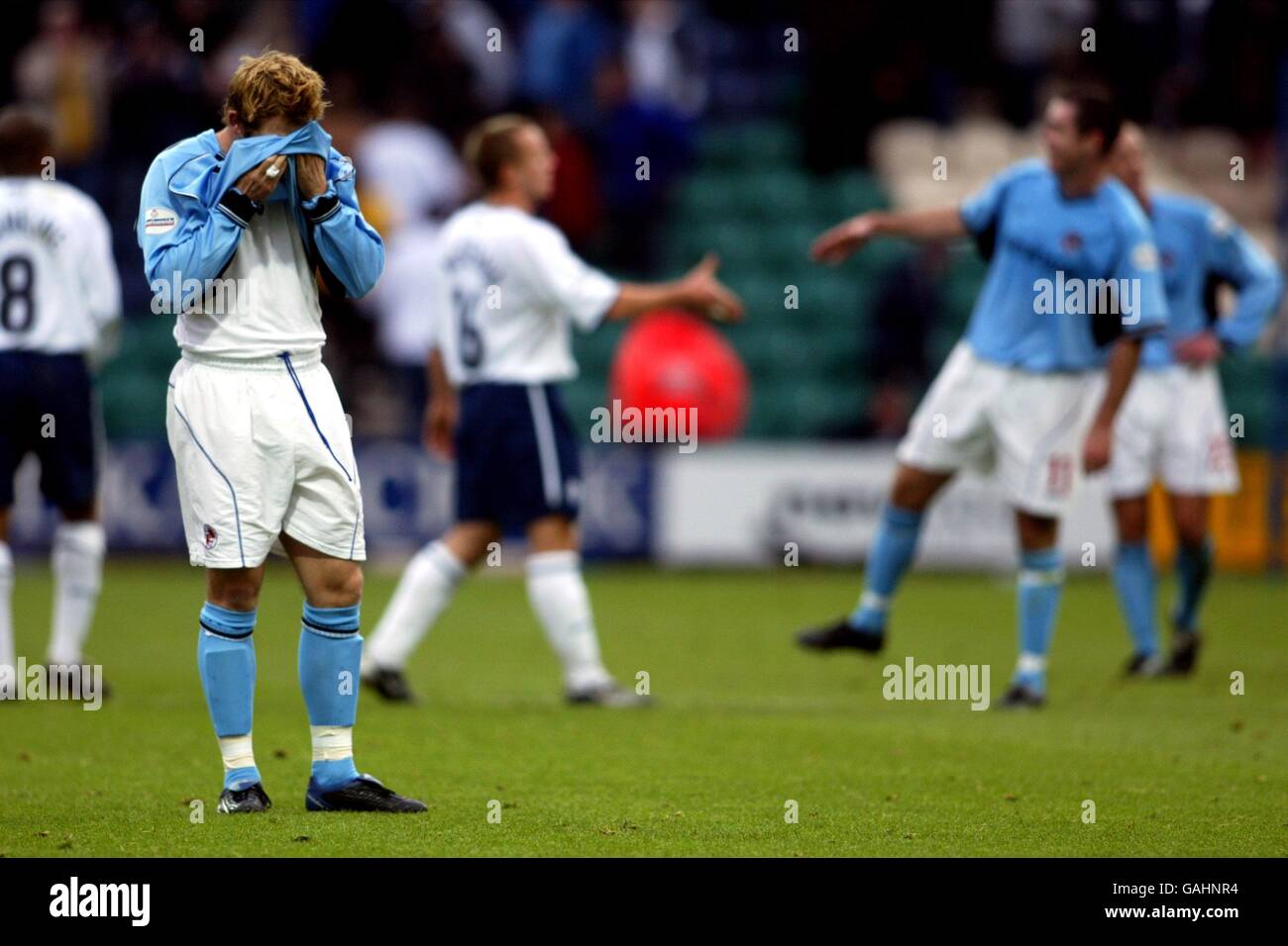 Jamie cureton reading hi-res stock photography and images - Alamy