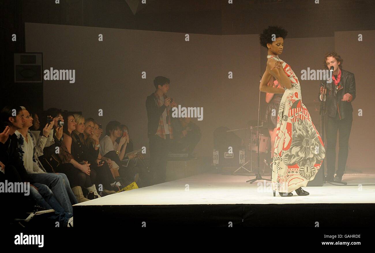 Rodnik catwalk show hi-res stock photography and images - Alamy