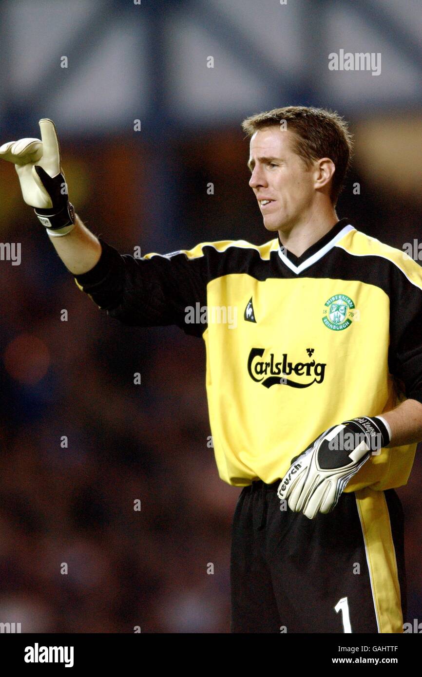Hibernian goalkeeper nick colgan hi-res stock photography and images ...
