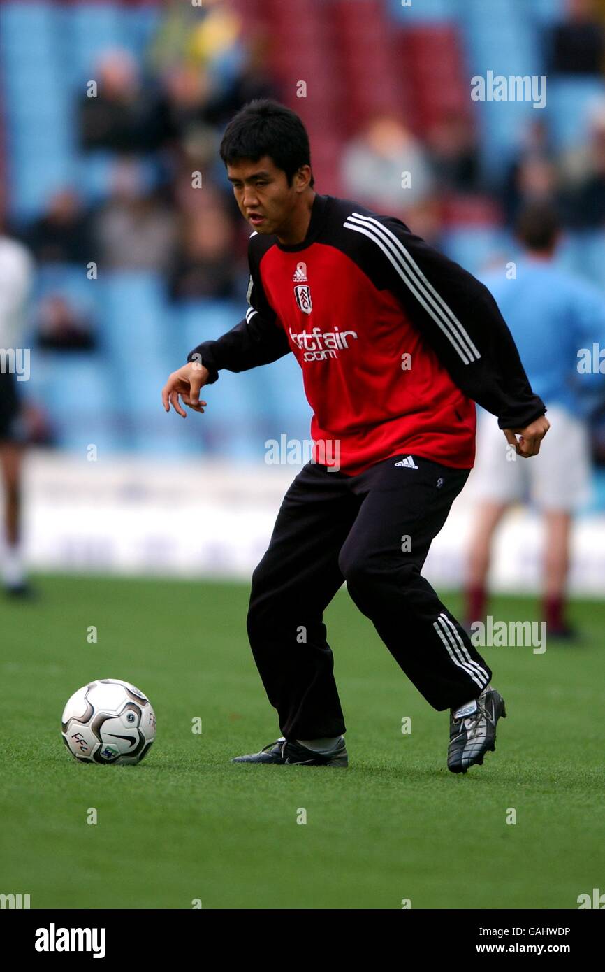 Soccer - FA Barclaycard Premiership - Aston Villa v Fulham. Junichi ...