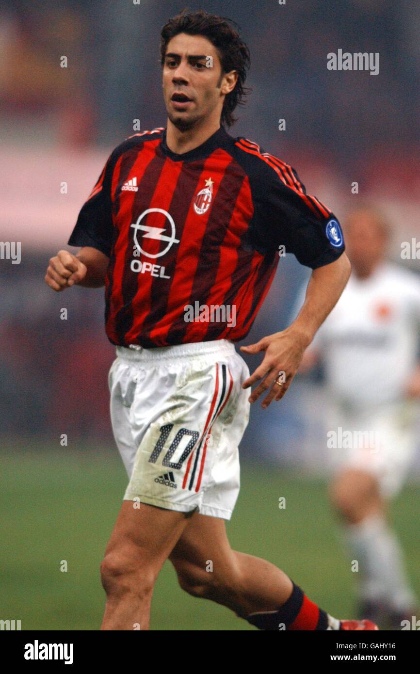 Rui costa ac milan hi-res stock photography and images - Alamy