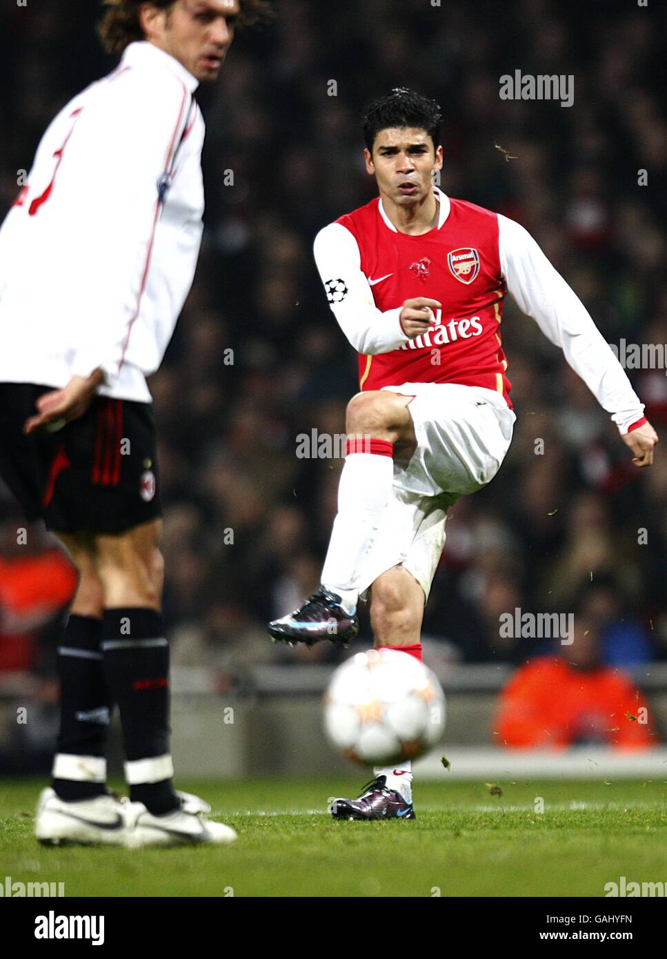 Arsenals da silva eduardo shoots hi-res stock photography and images ...