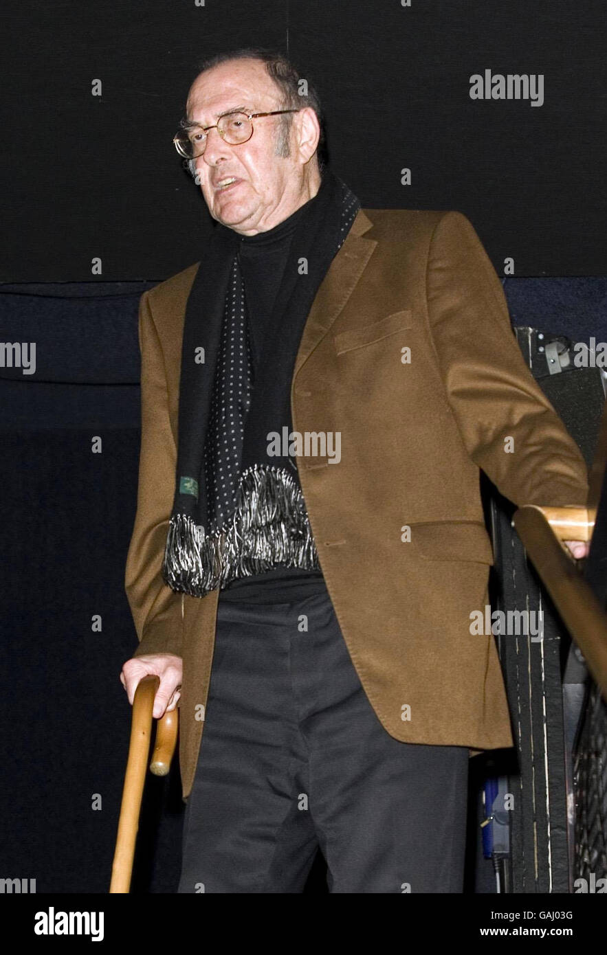 Playwright harold pinter hi-res stock photography and images - Alamy