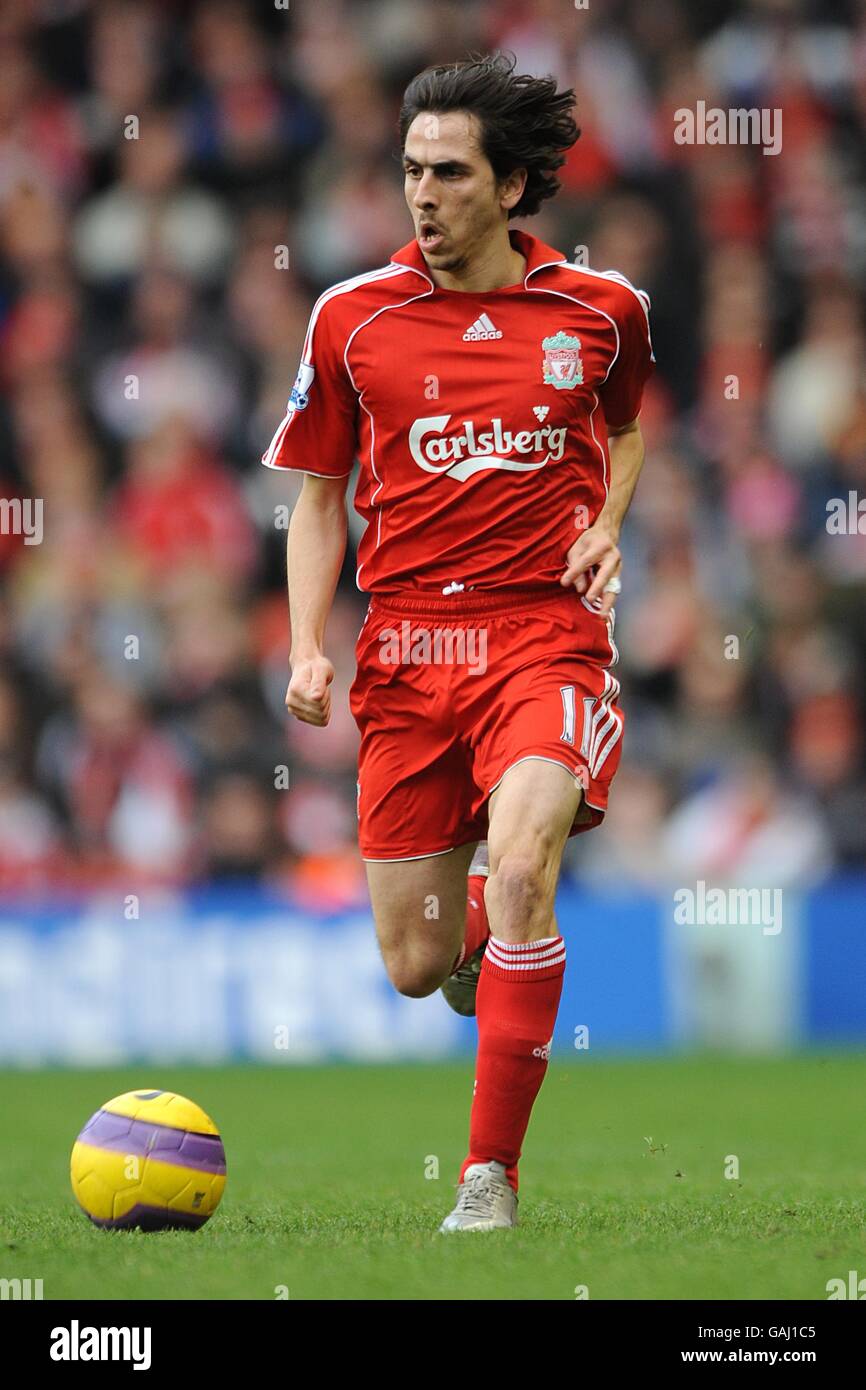 Liverpool yossi benayoun hi-res stock photography and images - Alamy
