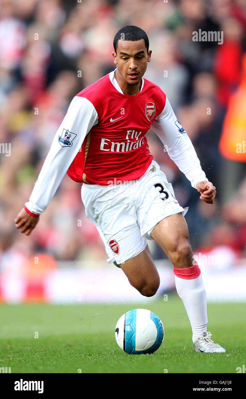Emirates stadium theo walcott hi-res stock photography and images - Alamy
