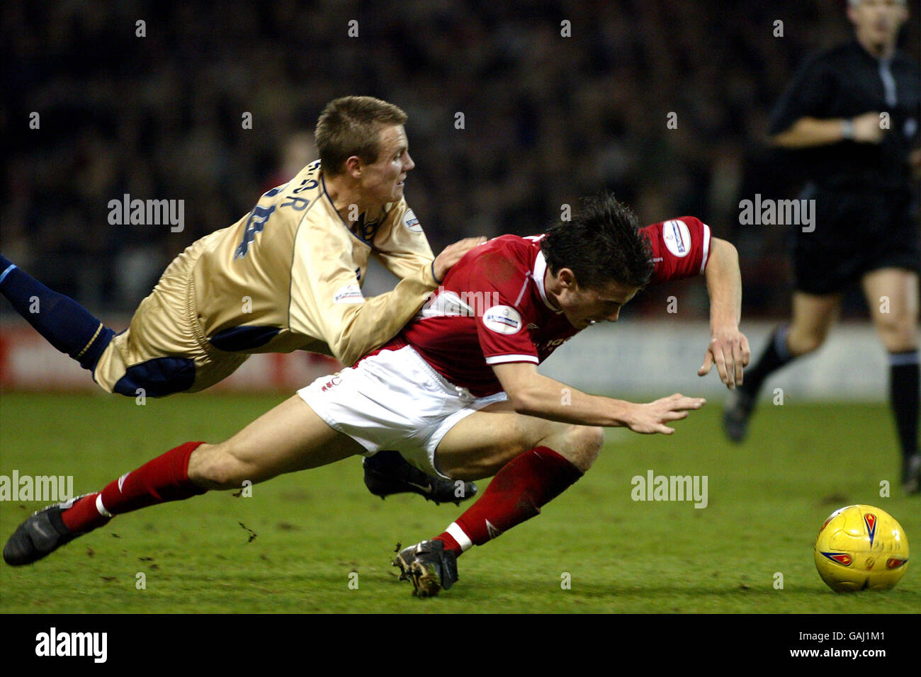 Nottingham Forest's David Prutton and Portsmouth's Matthew Taylor ...