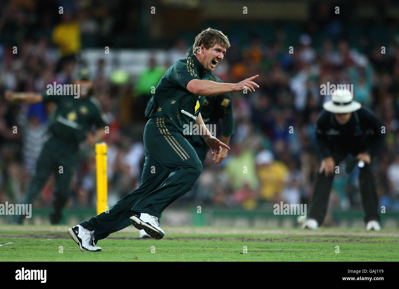 India australia cricket commonwealth hi-res stock photography and ...