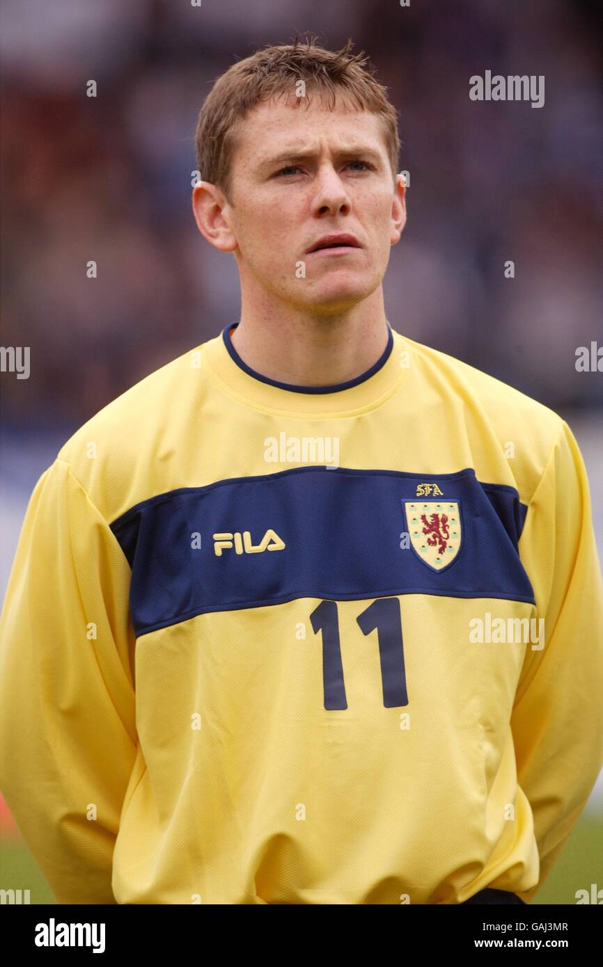 Soccer - European Championships 2004 Qualifier - Group Five - Iceland v ...