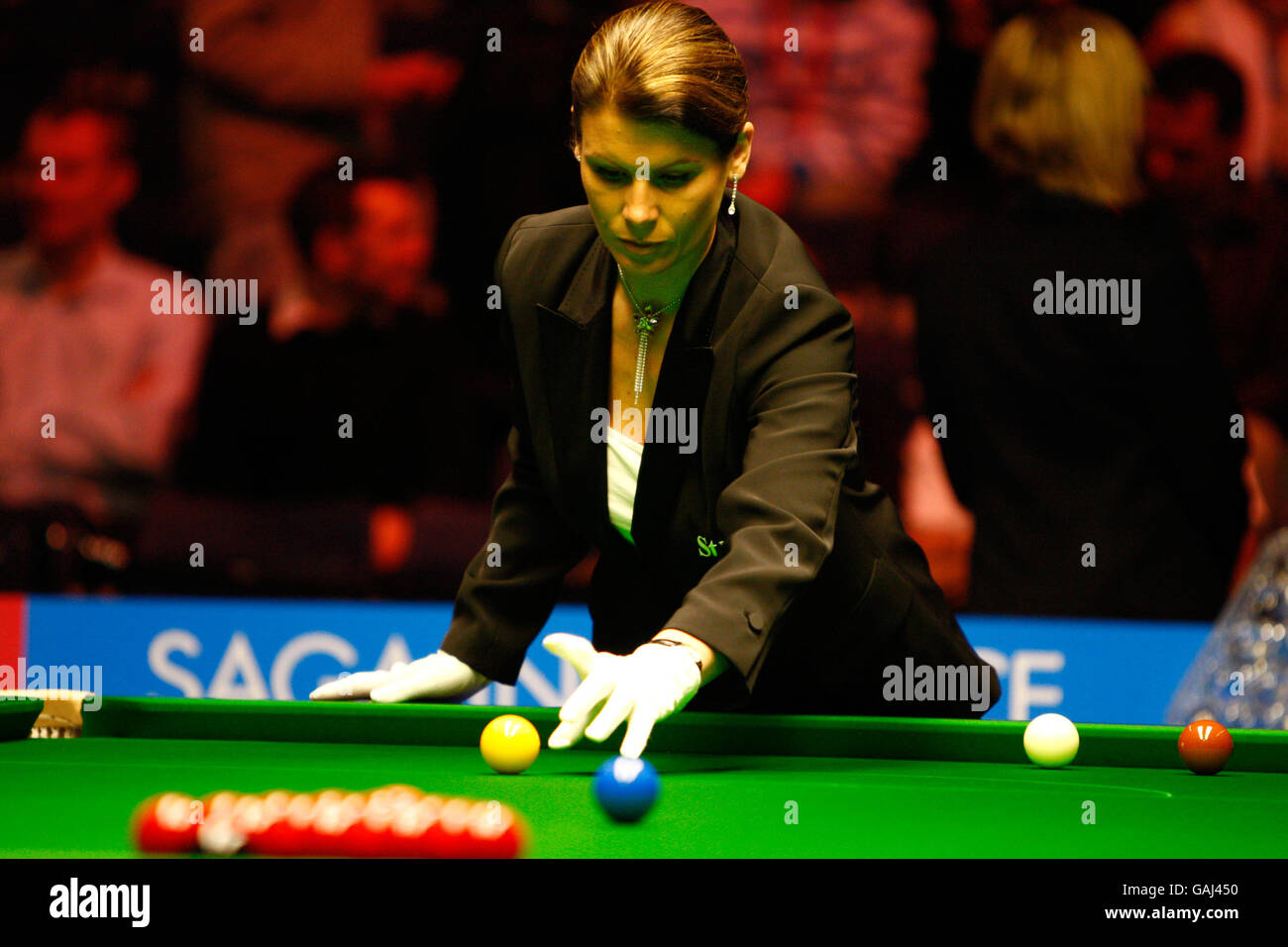 Michaela tabb snooker masters snooker hi-res stock photography and ...