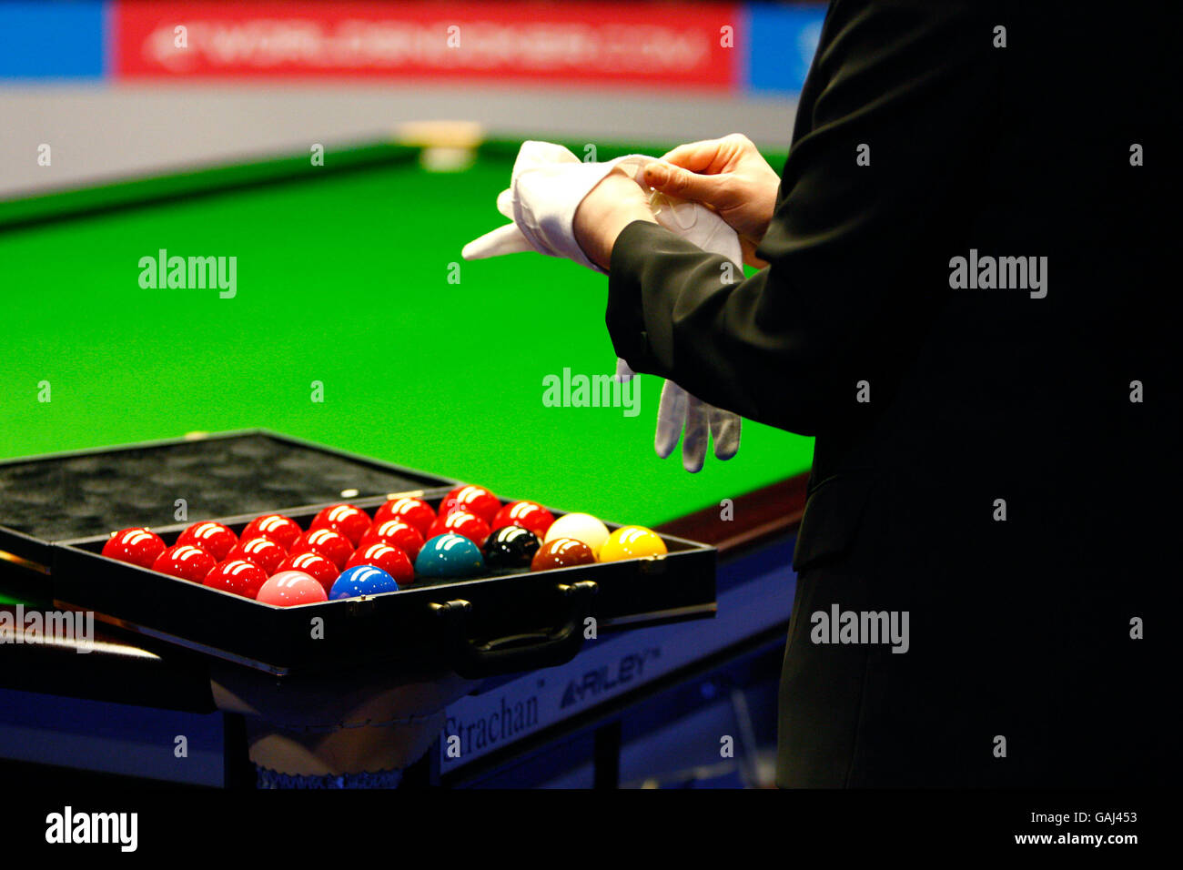 Snooker - SAGA Insurance Masters - Day Two - Wembley Arena Stock Photo ...