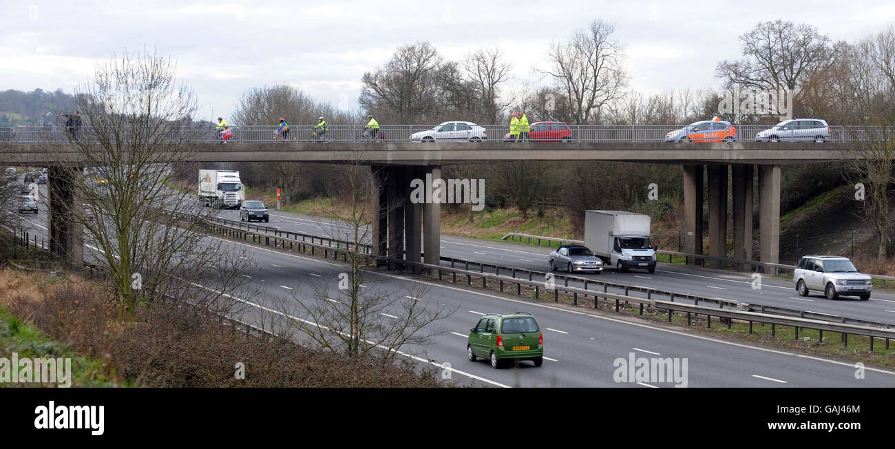 Bridge opens to vehicles Stock Photo - Alamy