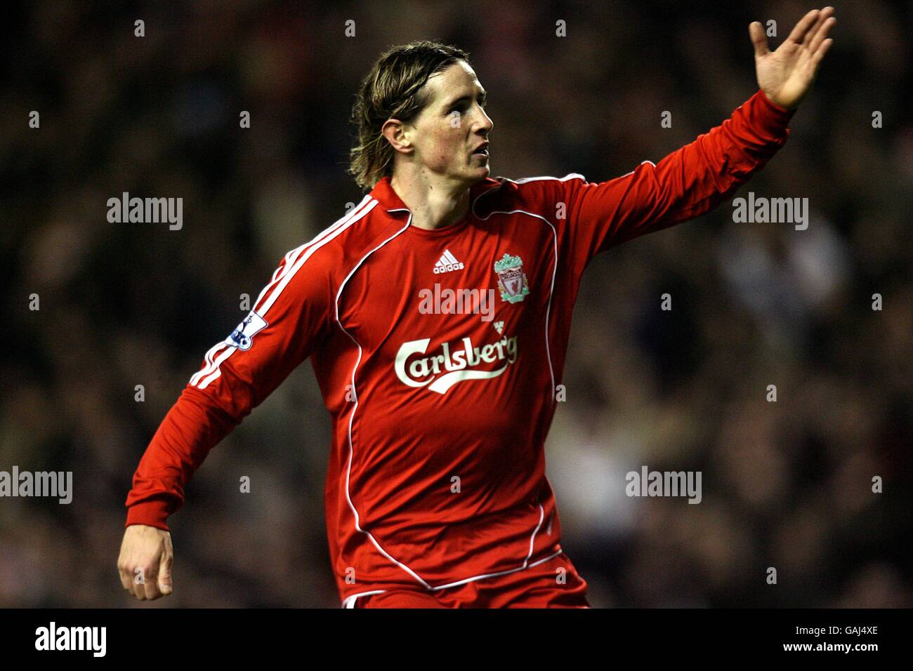 Fernando torres liverpool goal hi-res stock photography and images - Alamy