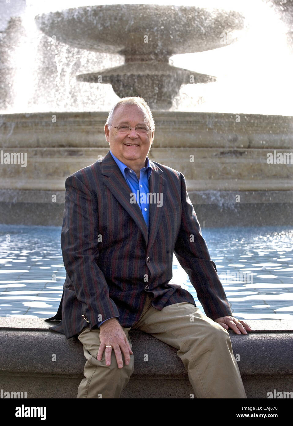 Harold bishop neighbours hi-res stock photography and images - Alamy