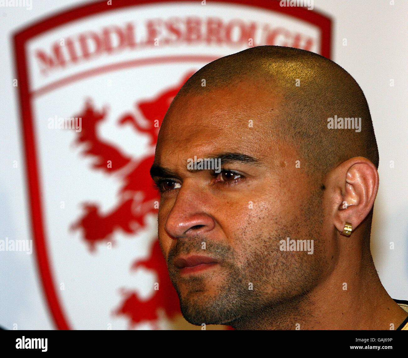Portrait of brazilian soccer player hi-res stock photography and images ...