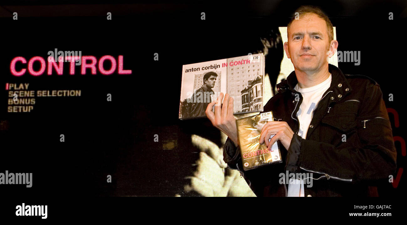 Anton corbijn joy division hi-res stock photography and images - Alamy