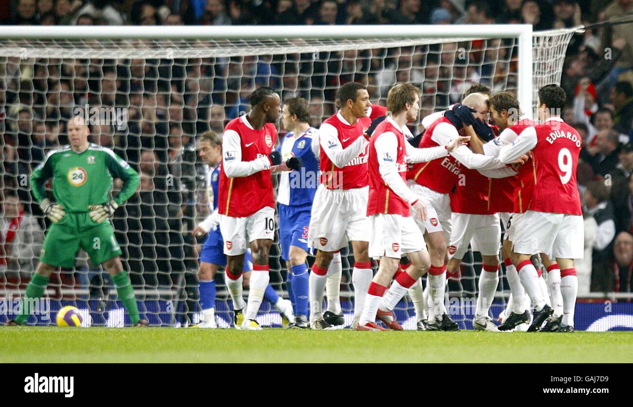 Arsenal's Philippe Senderos celebrates scoring the opening goal of the ...