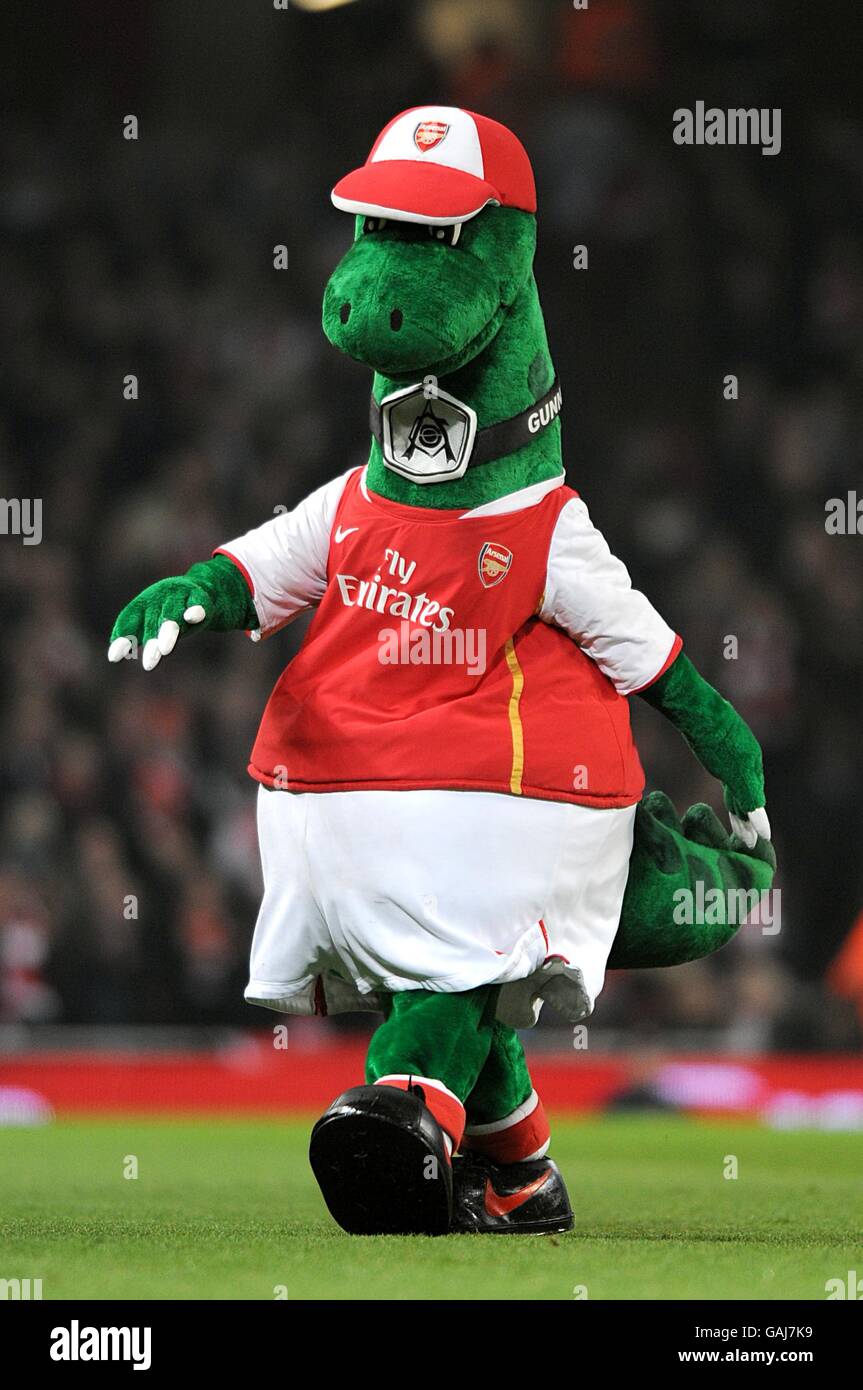 The blackburn rovers mascot hi-res stock photography and images - Alamy