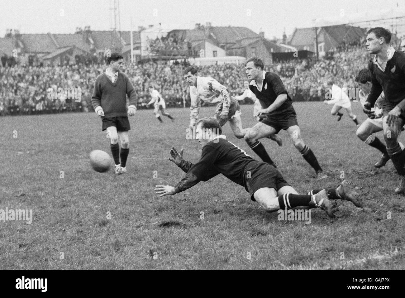 Rugby Union - New Zealand Tour of Britain 1967-68 - South of England v ...