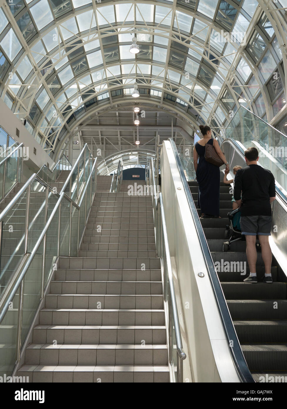 Union Pearson Express Terminal concourse connecting skywalk, Toronto ...
