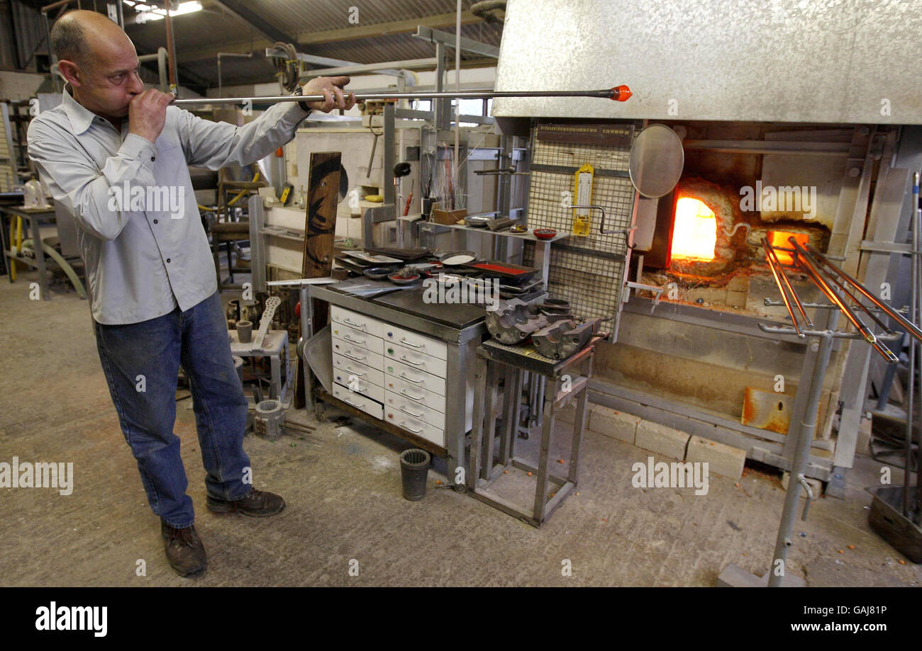 Glassblowing studios hi-res stock photography and images - Alamy