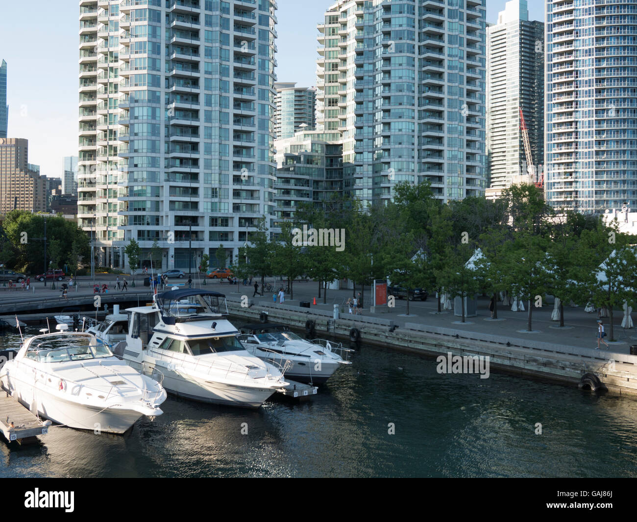 Toronto lakefront hi-res stock photography and images - Alamy