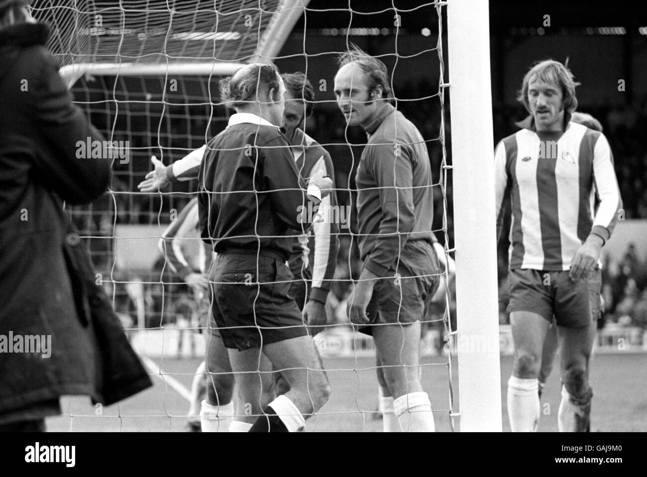 Referee peter jones Black and White Stock Photos & Images - Alamy