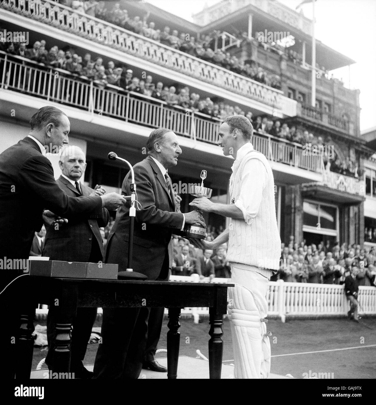 Cricket the gillette cup hi-res stock photography and images - Alamy