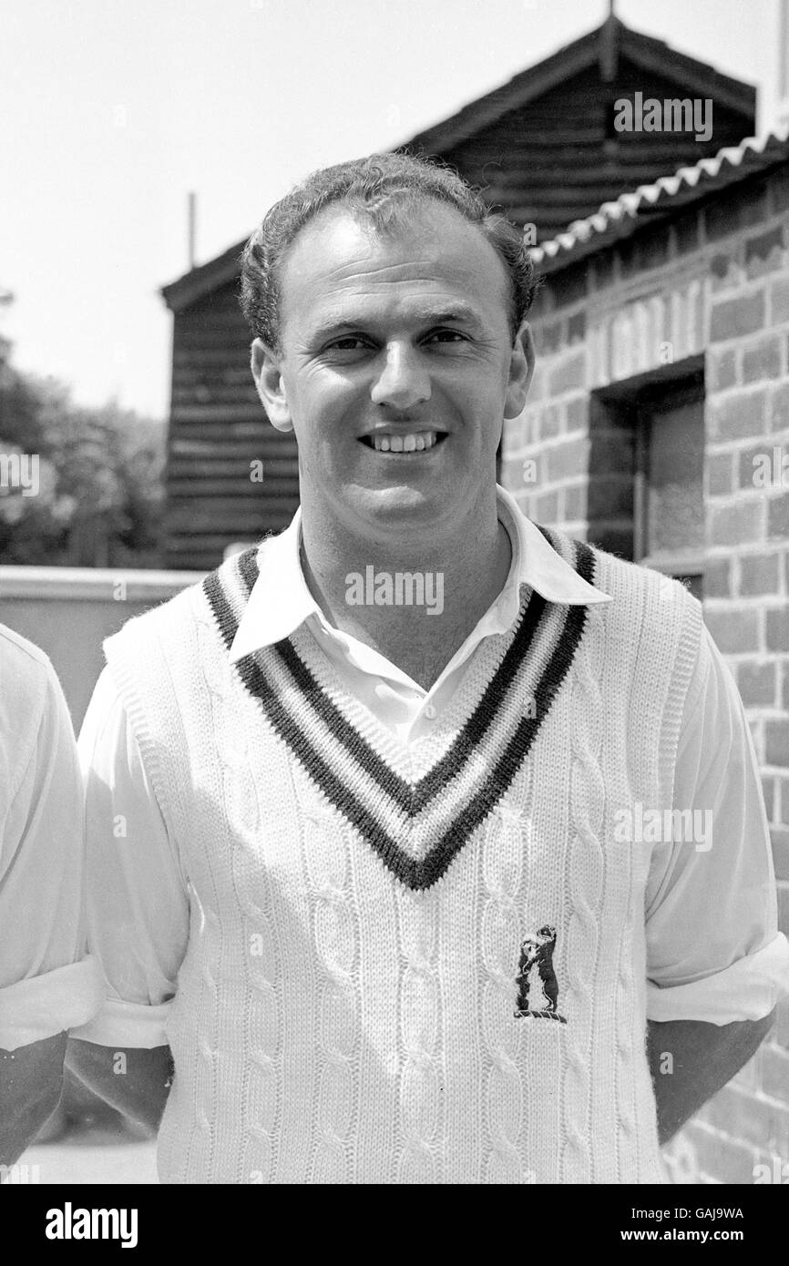 Warwickshire v kent Black and White Stock Photos & Images - Alamy