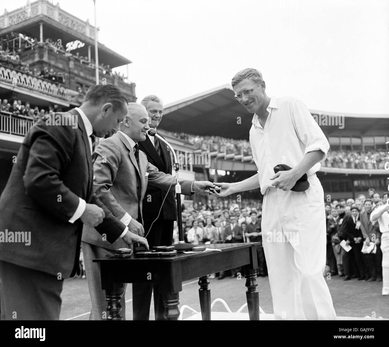 Cricket - Gillette Cup - Final - Warwickshire v Sussex Stock Photo - Alamy