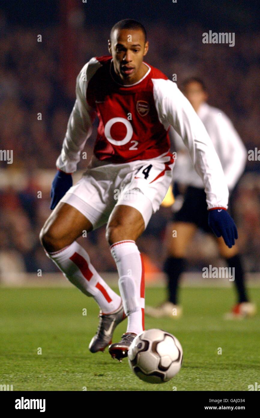 Arsenal v valencia thierry henry hi-res stock photography and images ...