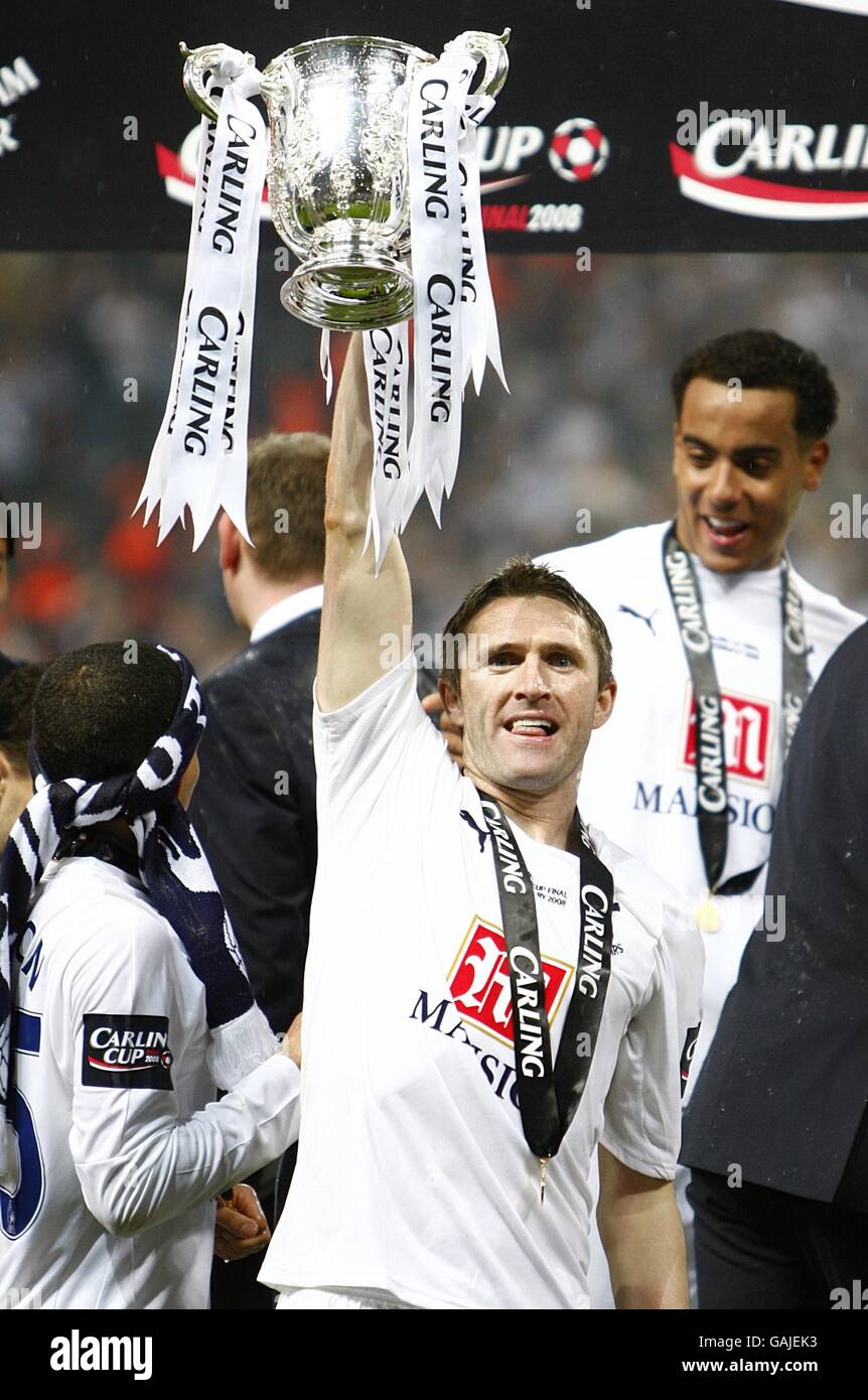 Tottenham v chelsea carling cup trophy hi-res stock photography and ...