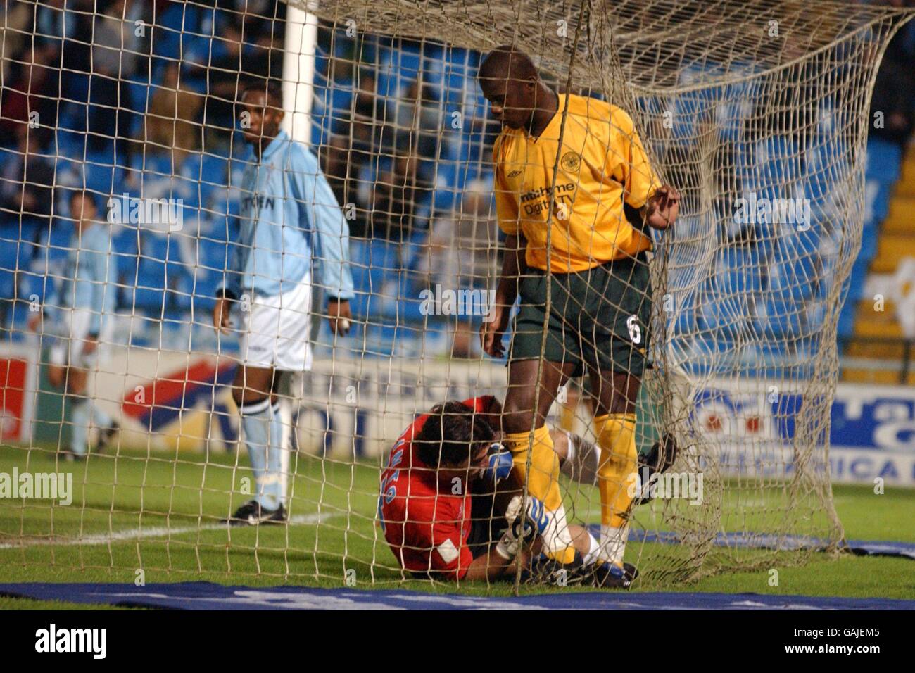 Celtic's Bobo Balde stands in the back of the goal with Celta Vigo ...