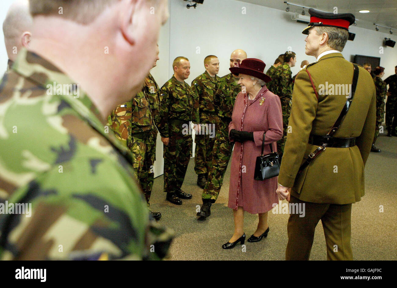 Queen elizabeth ii meets soldiers during hi-res stock photography and ...