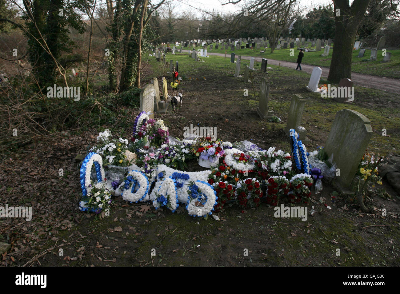 Landmarks - Nunhead Cemetery - Southwark. Recent burial at Nunhead ...