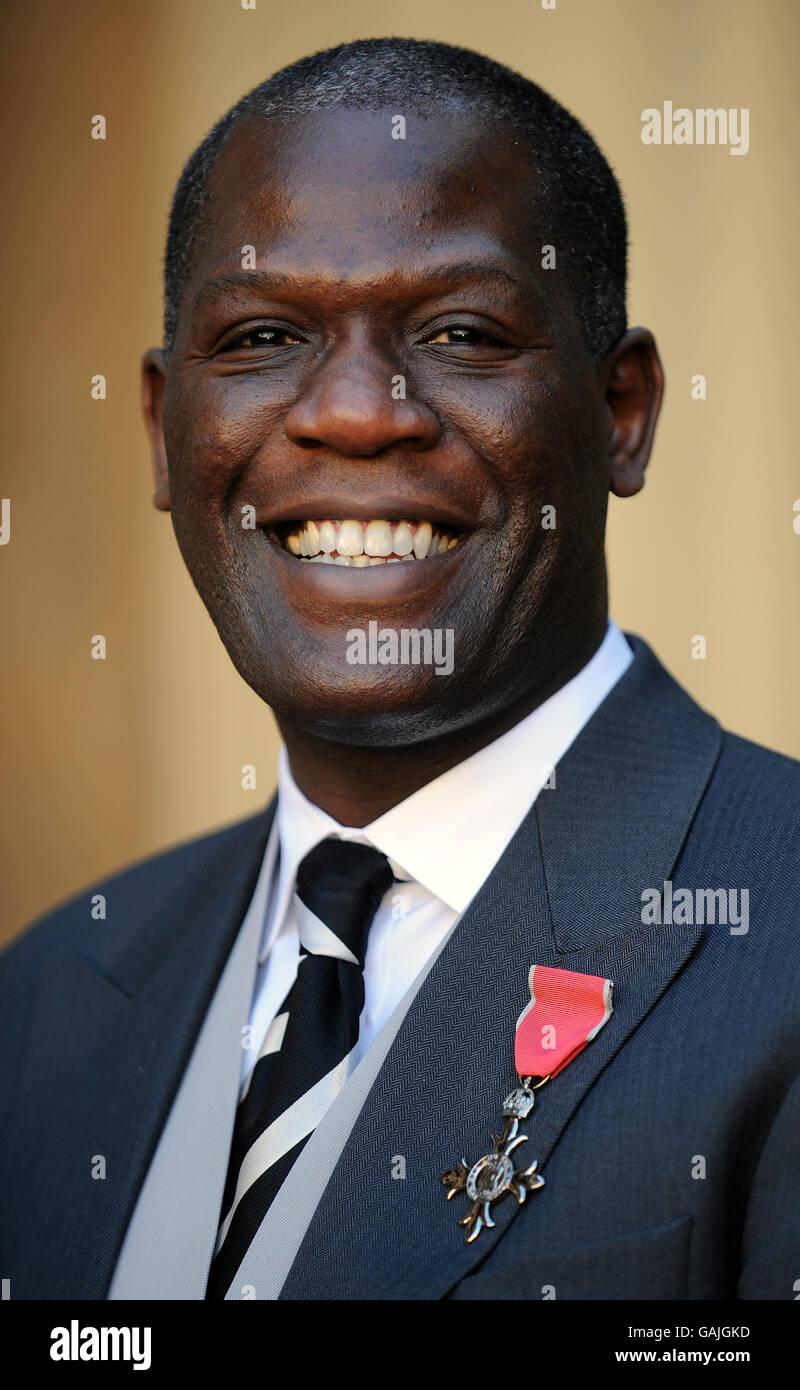 Errol douglas hairdresser hi-res stock photography and images - Alamy