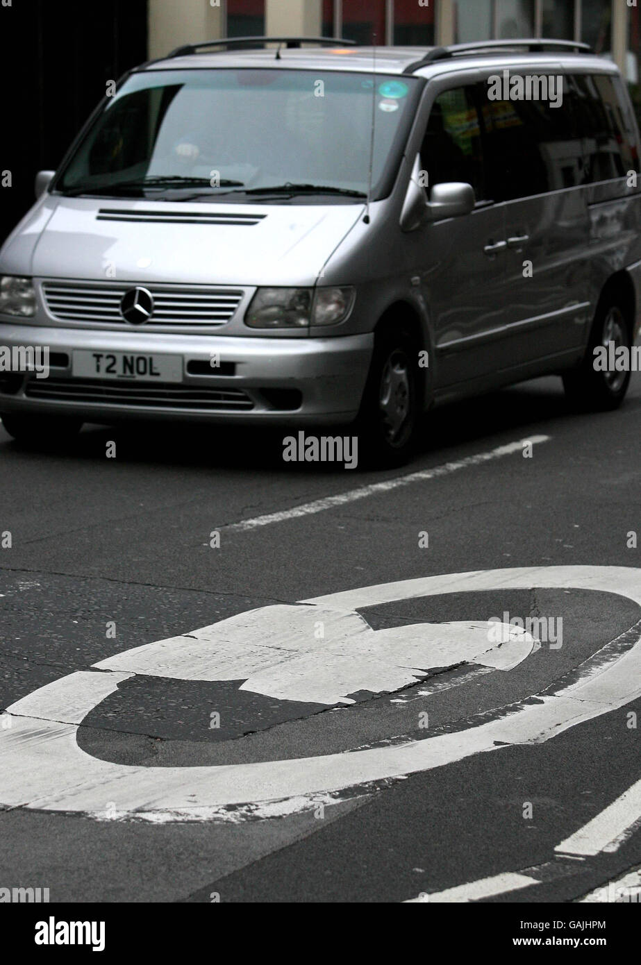 Congestion charge symbol hi-res stock photography and images - Alamy