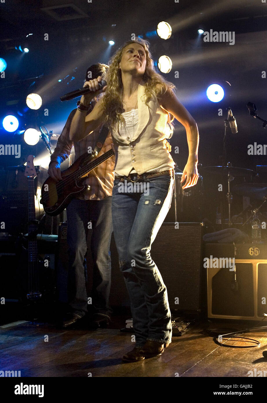 Sheryl crow performs live in hi-res stock photography and images - Alamy