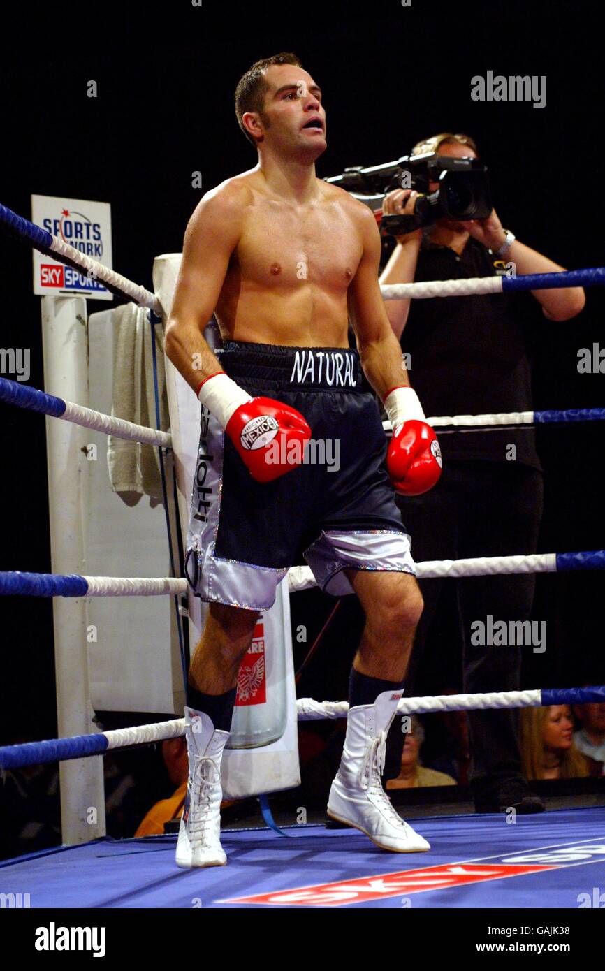 Boxing - Lightweight Contest - Mark Winters v John Marshall Stock Photo ...