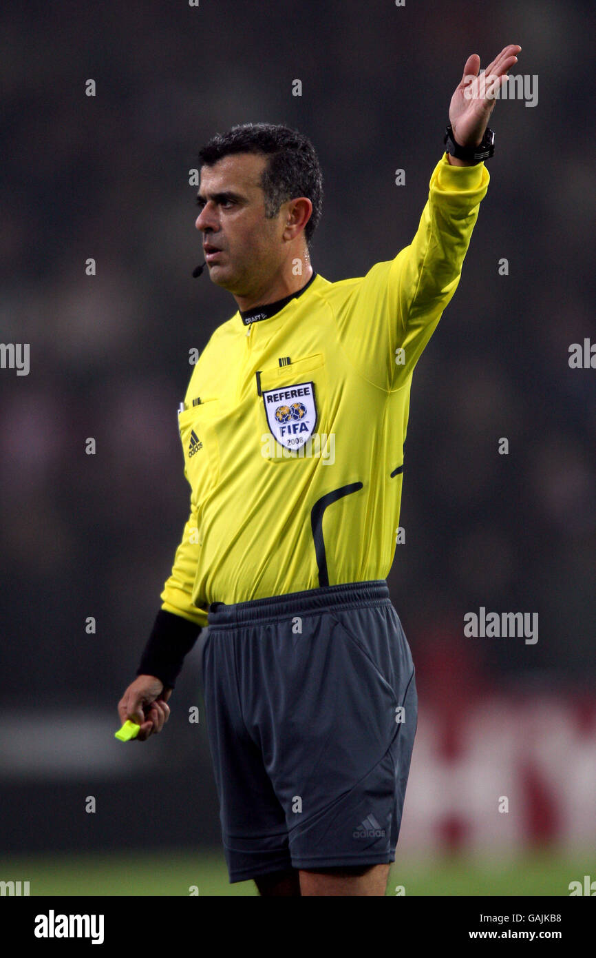 Soccer - UEFA Cup - Round of 32 - First Leg - PSV Eindhoven v ...