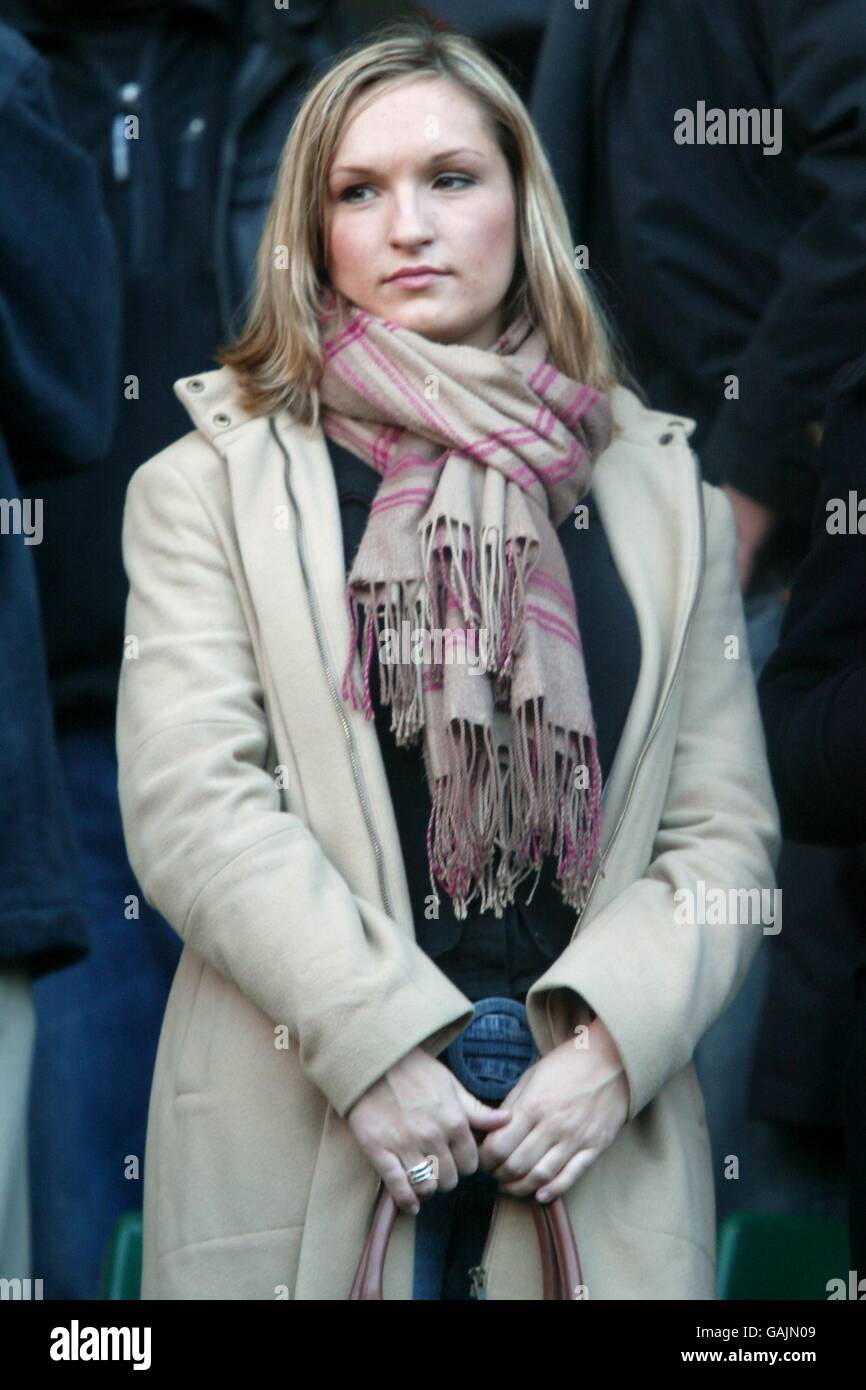 Female england rugby union fan hi-res stock photography and images - Alamy