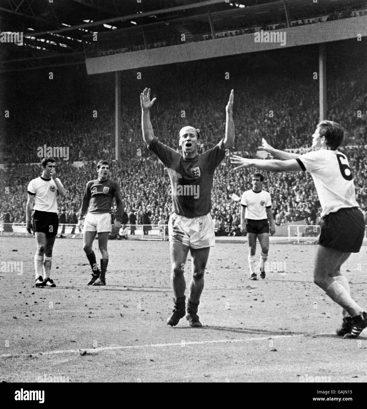 England v west germany 1966 world cup final wembley stadium Black and ...