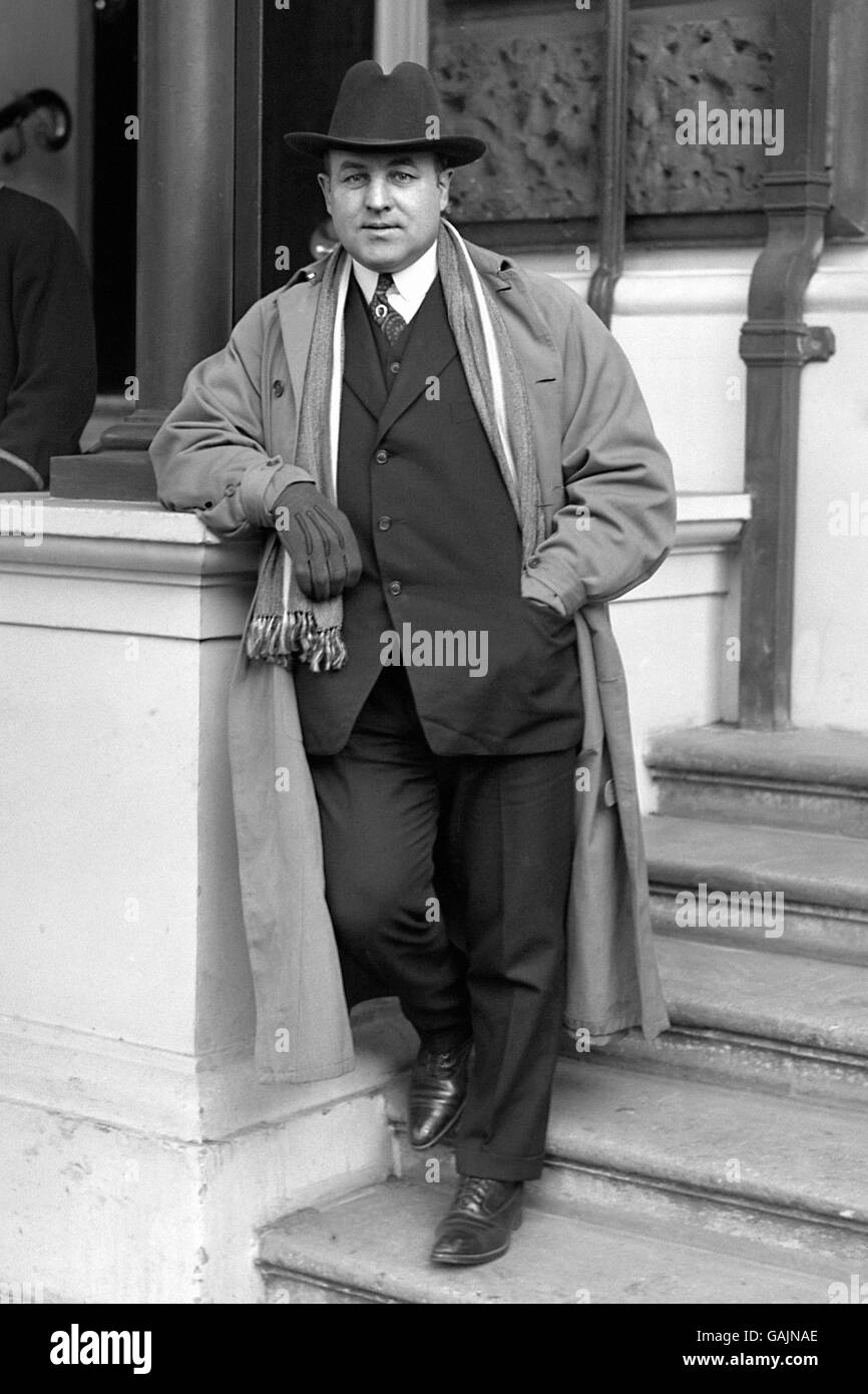 Tommy burns boxer hi-res stock photography and images - Alamy