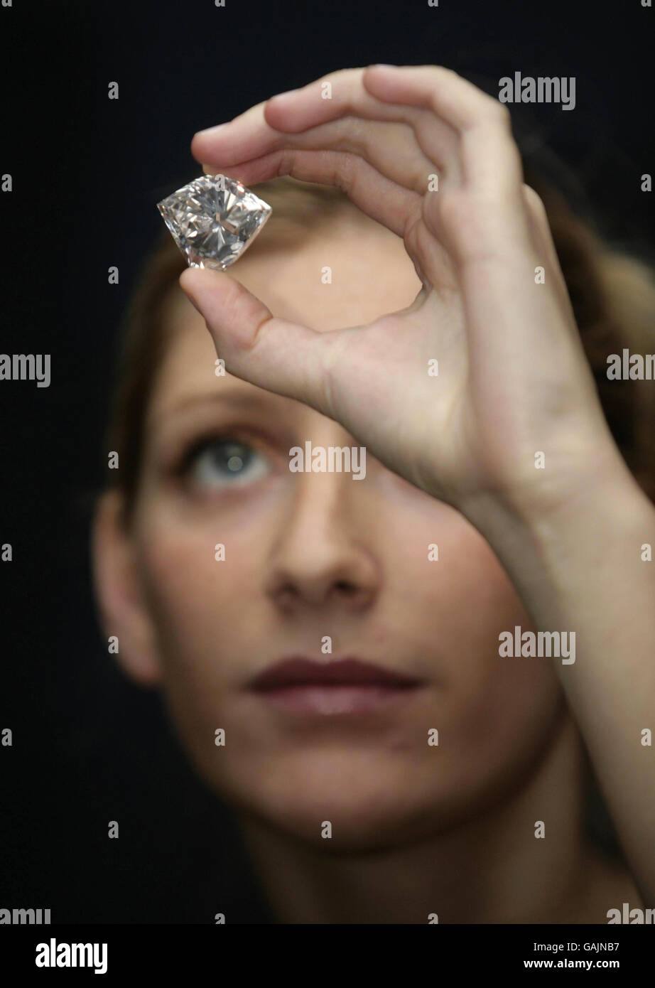 Showbiz diamond hi-res stock photography and images - Alamy