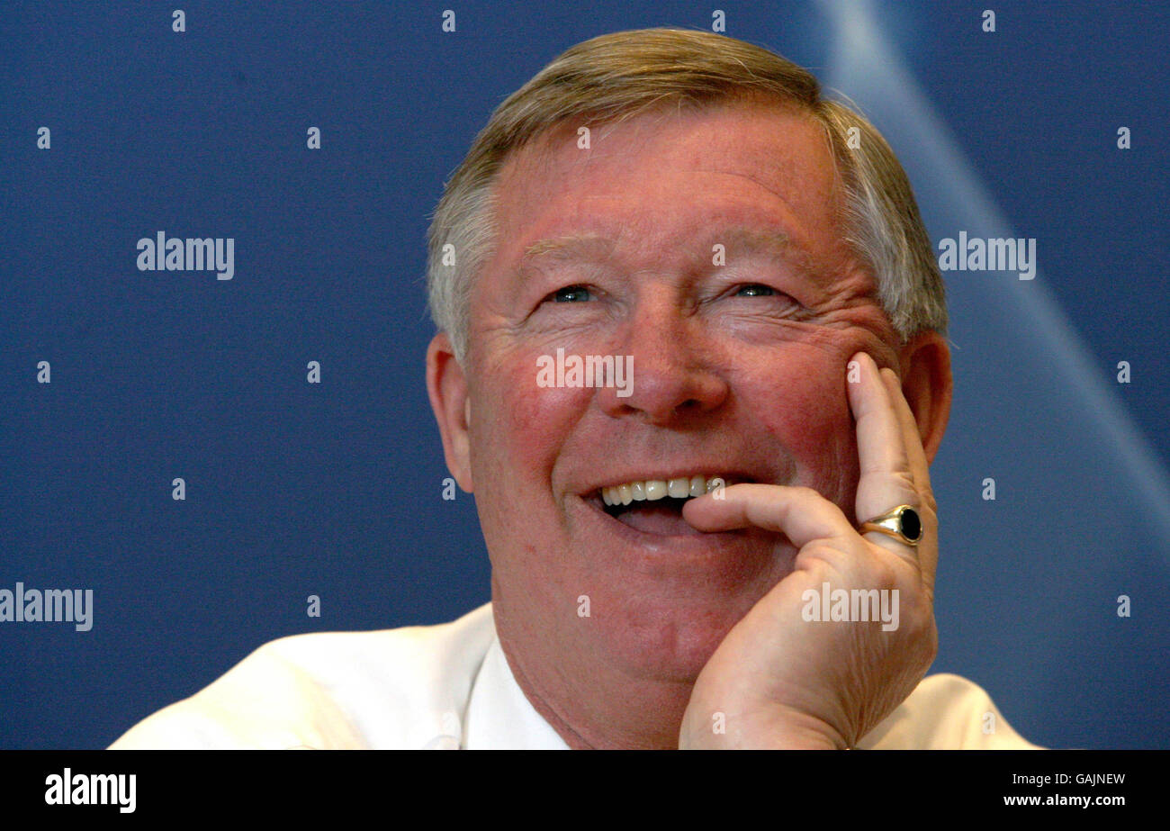 Football head head shot close up smiling alex ferguson hi-res stock ...