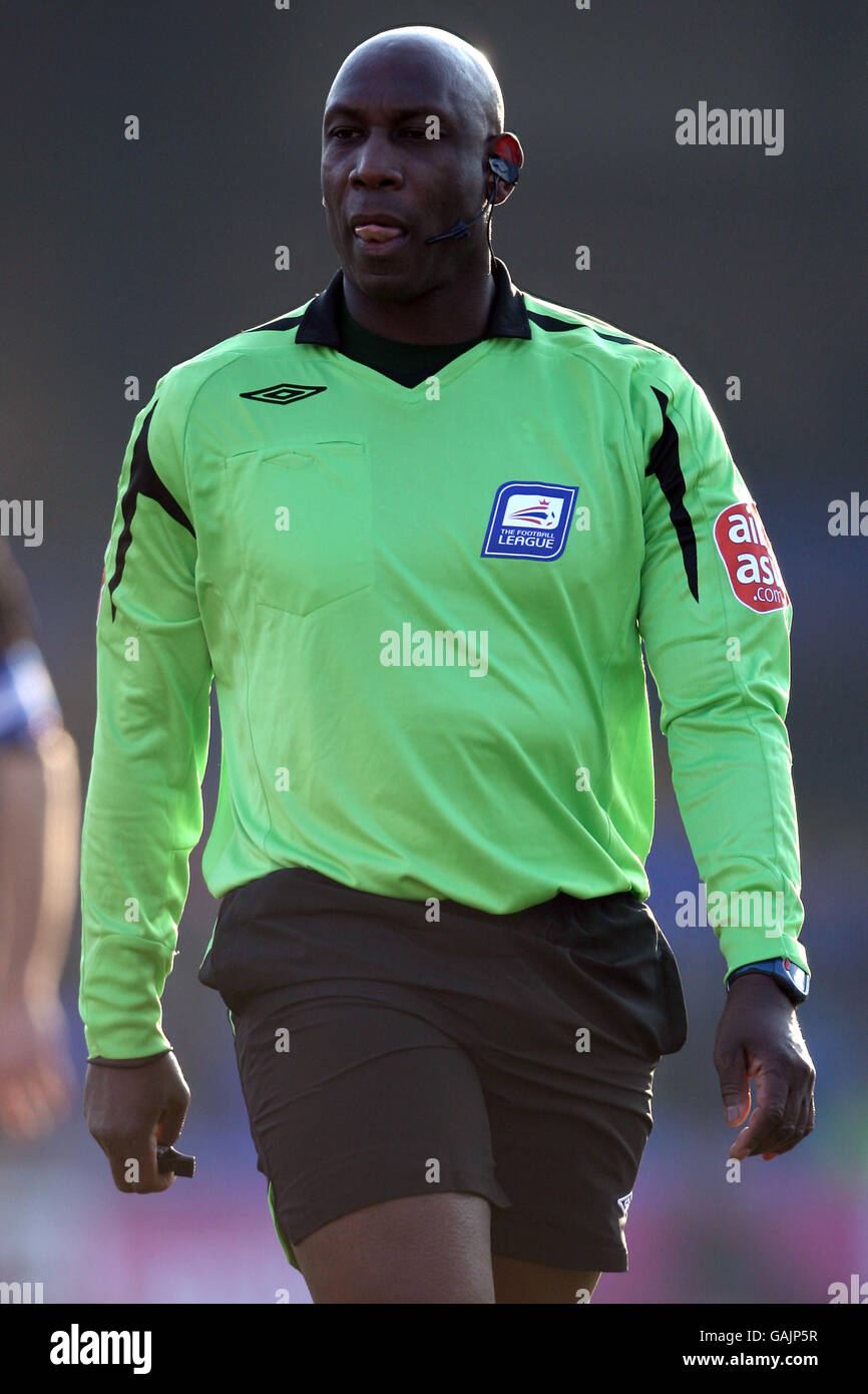 Soccer - Coca-Cola Football League Two - Stockport County v Bury ...