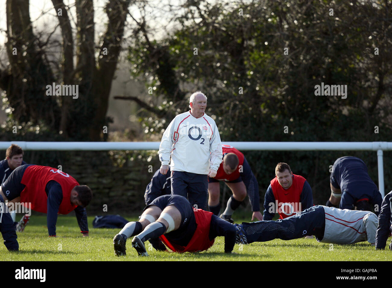 Coach brian ashton duirng training hi-res stock photography and images ...