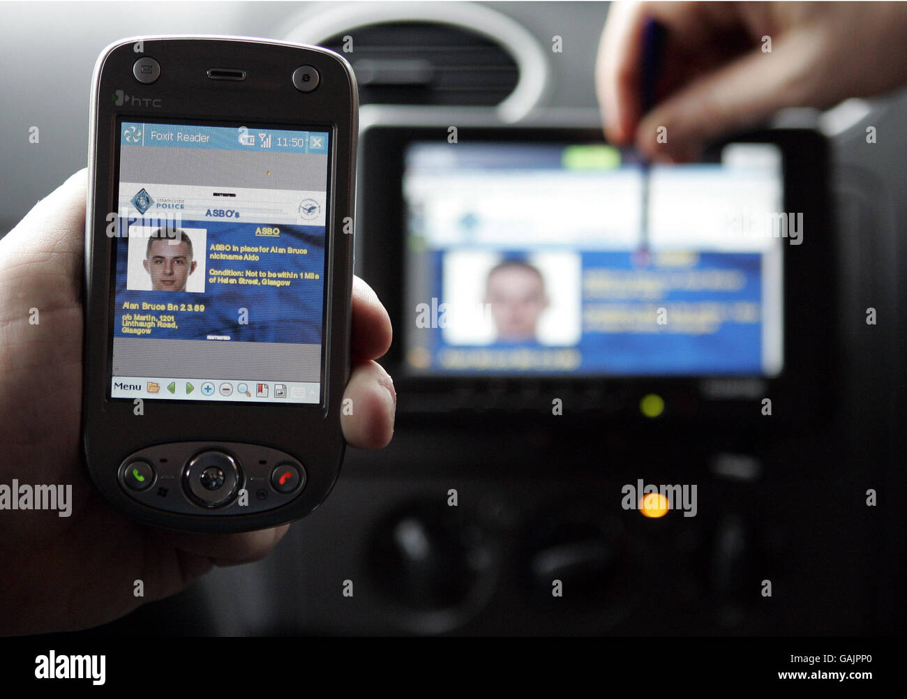 Police trial electronic notebooks Stock Photo - Alamy